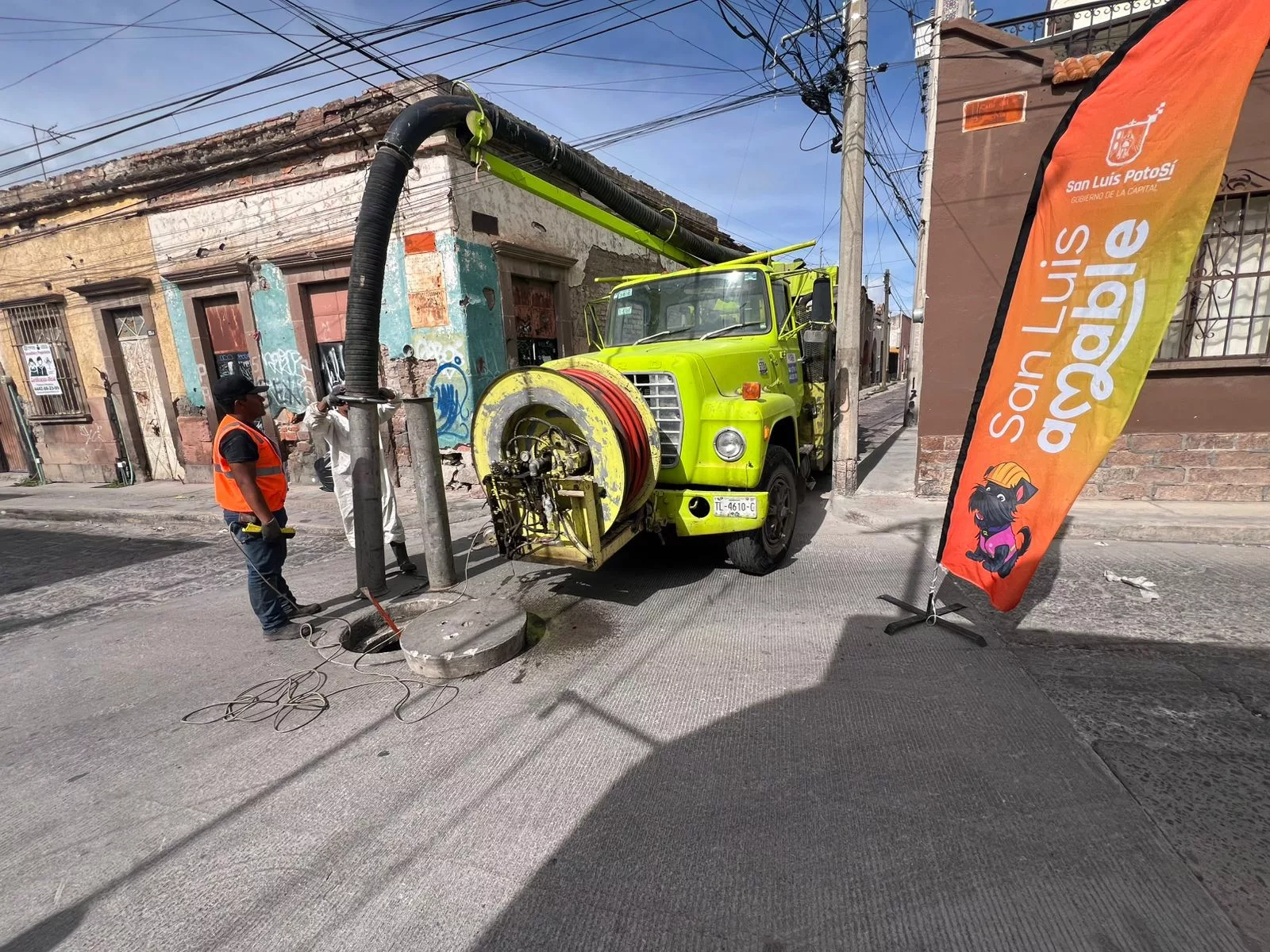 Con trabajo diario y compromiso, el Gobierno de la Capital refuerza desazolve de drenajes ...